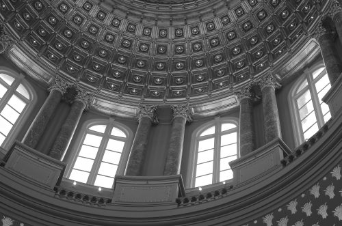 Information on Iowa State Capitol Tours in Des Moines + Parking